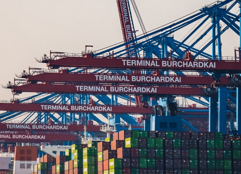 Cargo ship loading port